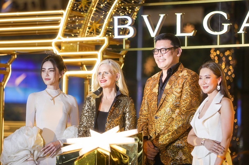 BVLGARI lights up its luminous Christmas tree in Bangkok - INDEX ...